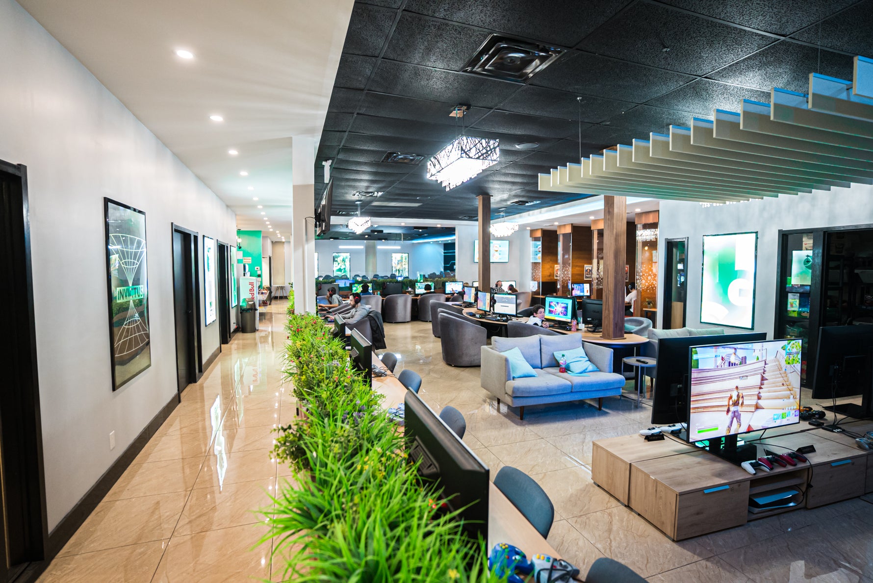 PC Gaming Lounge | Invictus Game Station - Invictus Game Station